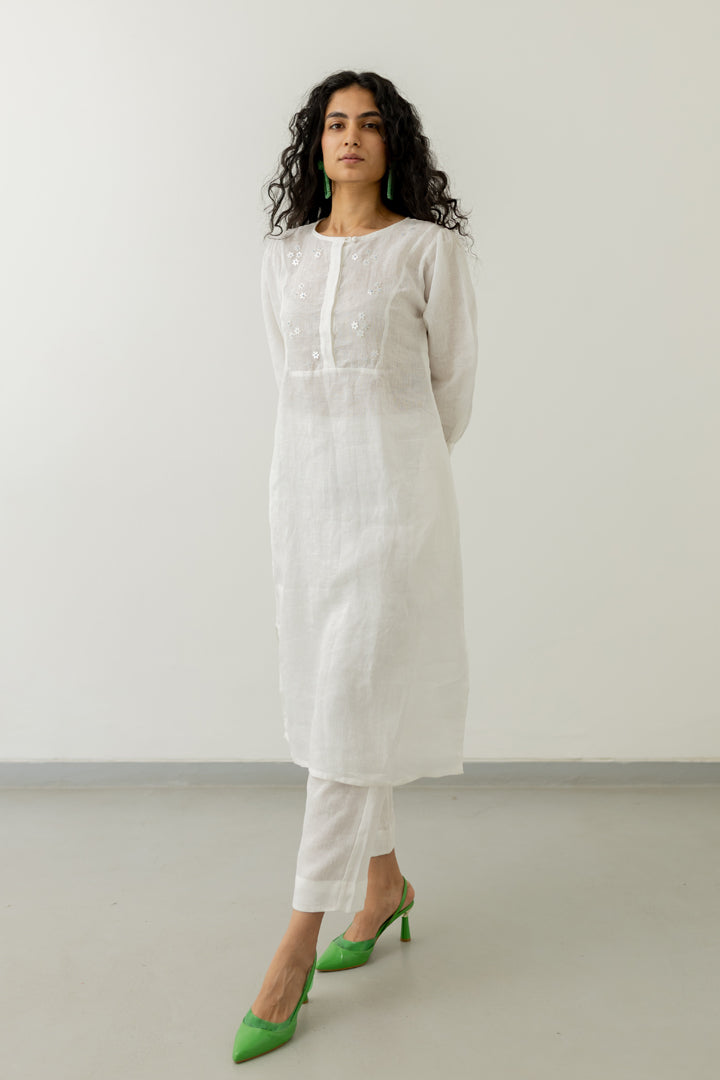 Pristine White linen kurta set – Silai Studio